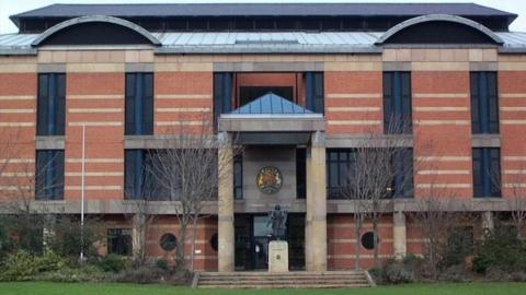 Luke Skelton: Washington student guilty of planning terror attack - BBC News