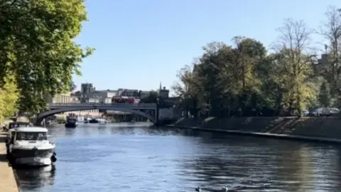 'No third party involvement' in teenager Leah Bedford's death - inquest