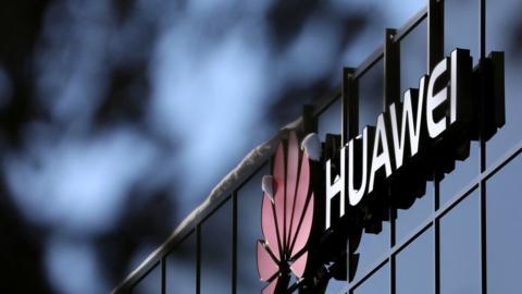 UK vulnerable to Chinese interference, report says - BBC News