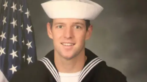 Navy finds 'perfect storm' of problems in elite Seals course