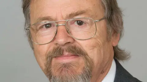 Rupert Simmons: Tributes as veteran East Sussex councillor dies at 70