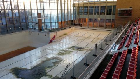 Cost of protecting listed Coventry baths 'unsustainable' - BBC News
