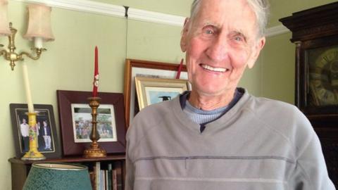 'Weak' footbridge in Taunton will not reopen to public - BBC News