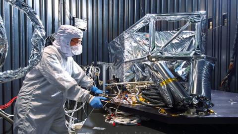 James Webb telescope's MIRI instrument goes super-cold - BBC News