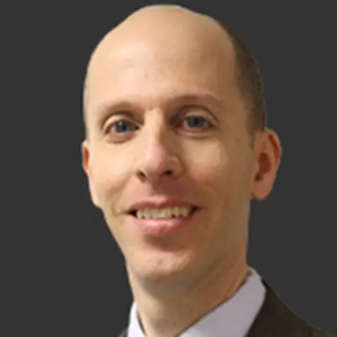 Coronavirus: Trump changes tack on coronavirus crisis