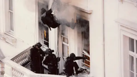 Tribute for SAS officer who stormed Iranian embassy in 1980