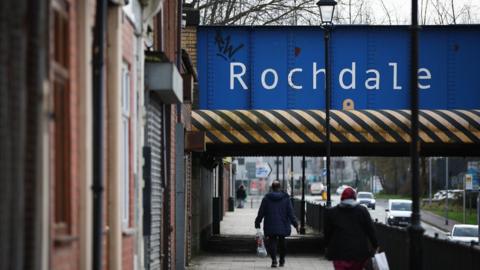 Castleton: Cycle lane has 'killed village', residents say - BBC News