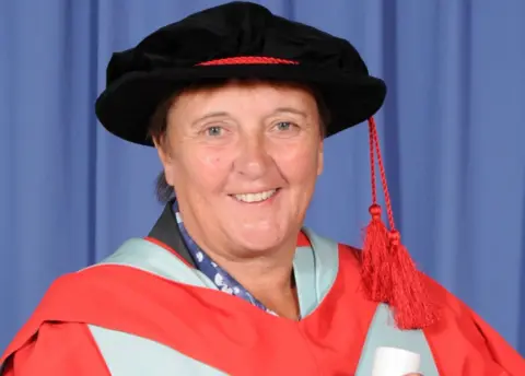 Ex-England captain Carol Thomas has 'every confidence' in Lionesses