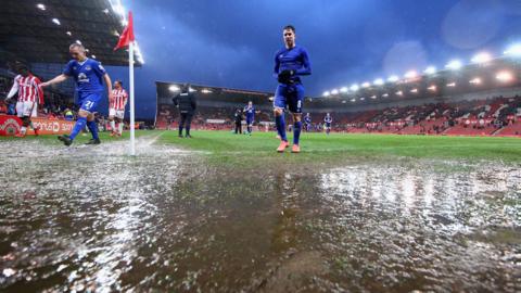 Climate change: Sport heading for a fall as temperatures rise - BBC News