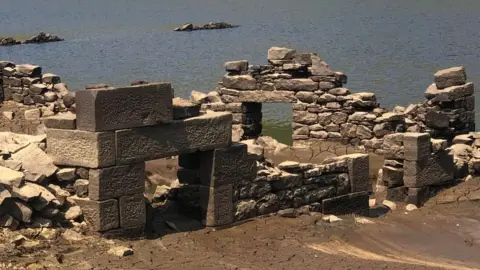 Scar House Reservoir: Sunken medieval village reappears