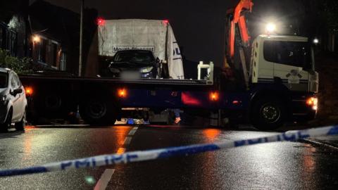 Sheffield murder investigation continues after car hits crowd - BBC News