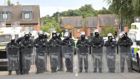 Riot police should stay on high alert, says Keir Starmer