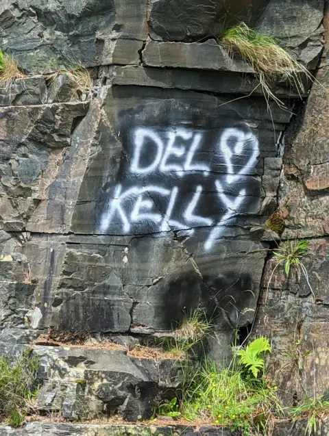 1970s love note graffiti restored after being covered up