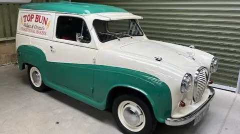 Wiltshire museum displays Wallace and Gromit vehicles