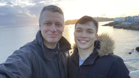 Luke Pollard: MP's Valentine's tweet sparks homophobic abuse - BBC News