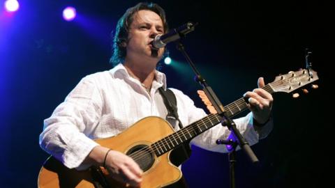 Runrig: 'The unlikeliest of rock icons' - BBC News