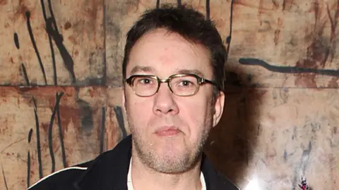 Mark Lamarr receives apology over discontinued assault case
