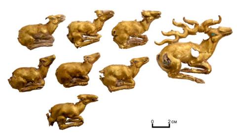 Ancient gold Kazakh treasures shed light on Saka people - BBC News