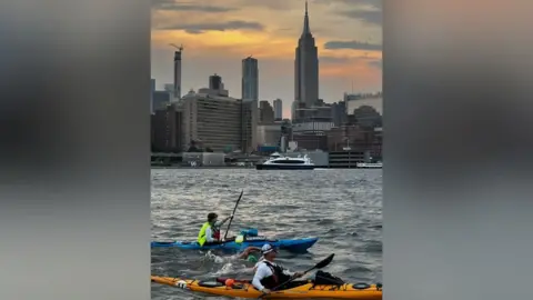 Henley swimmer completes Manhattan Island night swim