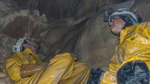 'World's longest salt cave' discovered in Israel - BBC News