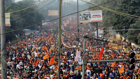 Ayodhya: Thousands rally in Delhi over disputed religious site - BBC News