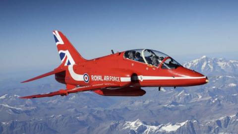 In pictures: First leg of Red Arrows world tour - BBC News