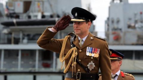 Thousands in Liverpool for Armed Forces Day celebrations - BBC News