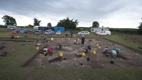 Boundaries of Roman Empire redrawn after Devon archaeological dig - BBC ...