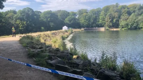 Roundhay Park: Body of woman found in Waterloo Lake