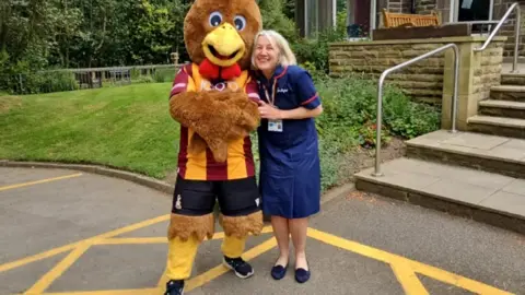 Keighley hospice nurse gets top Queen's Nurse title