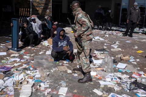 Army deployed in Gauteng Durban KZB looting: South Africa Army deploy ...