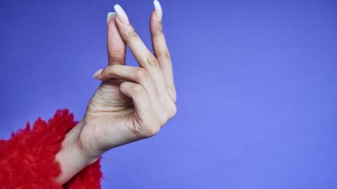 Forget the Avengers, how fast can YOU click your fingers? - BBC Newsround