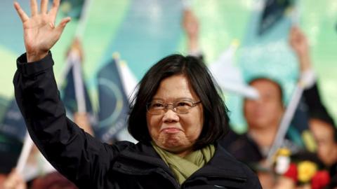 What's behind China-Taiwan tensions? - BBC News