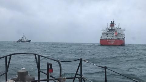 Oil tanker and cargo ship collide in English Channel - BBC News