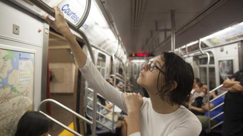 Dr Zizmor, star of New York subways adverts, retires - BBC News