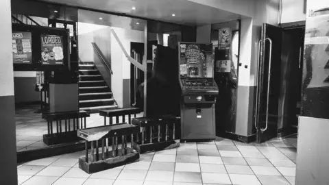 Old Snobs remembered as iconic Birmingham nightclub moves