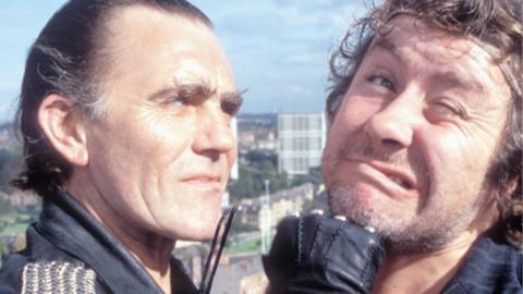 Scots actor Maurice Roeves dies aged 83 - BBC News