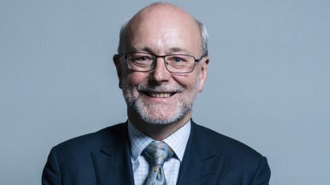 Stockton North MP Alex Cunningham to retire at next election - BBC News