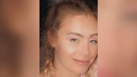 Paedophile jailed for murdering woman with screwdrivers - BBC News