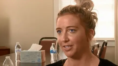 US detective fired for suggestive messages to rape victim