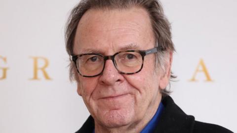 Tom Wilkinson: The Full Monty actor dies at 75 - BBC News