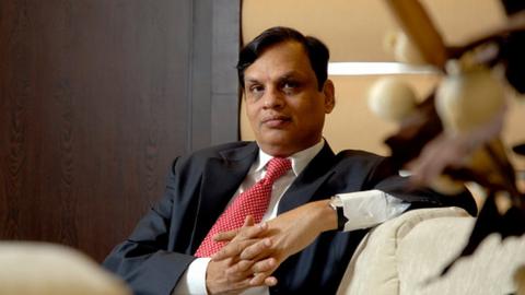 Venugopal Dhoot: How a 'loan scam' led to Videocon owner's downfall ...