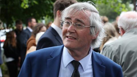 Éamon Phoenix: The historian who became a national treasure - BBC News