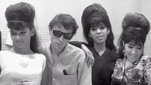 Obituary: Phil Spector - BBC News