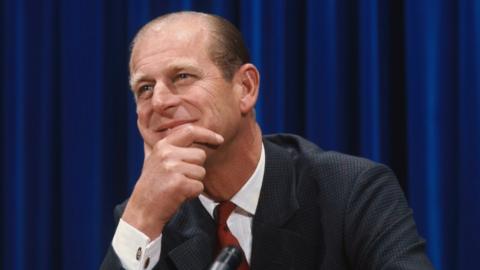 Prince Philip: Queen shares one of her favourite photos - BBC News