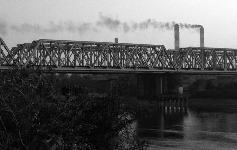 Is India facing its worst-ever water crisis? - BBC News