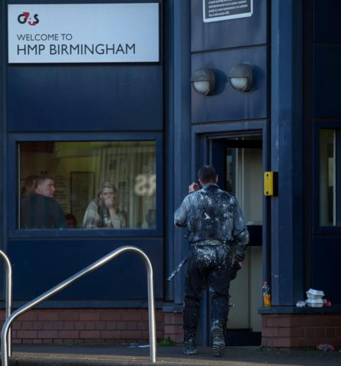 HMP Birmingham riot: 240 prisoners being moved after riot - BBC News
