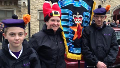 Apprentice Boys' Lundy parade in Londonderry - BBC News