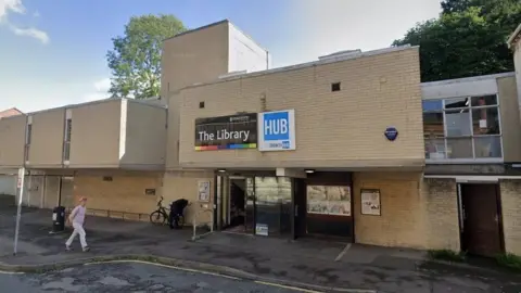 Raac: Stroud Library closes with immediate effect