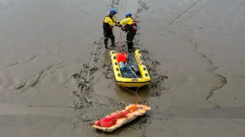 Cracks open up in Mundesley cliff top close to previous fall